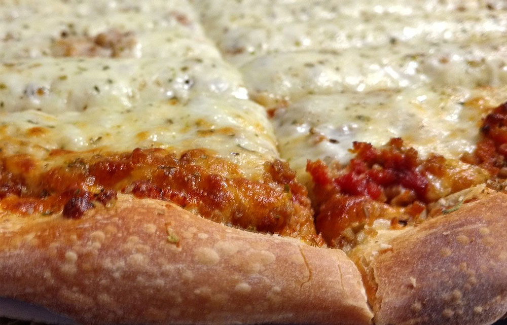 Quad City-Style Pizza | Traditional Pizza From Iowa, United States of ...