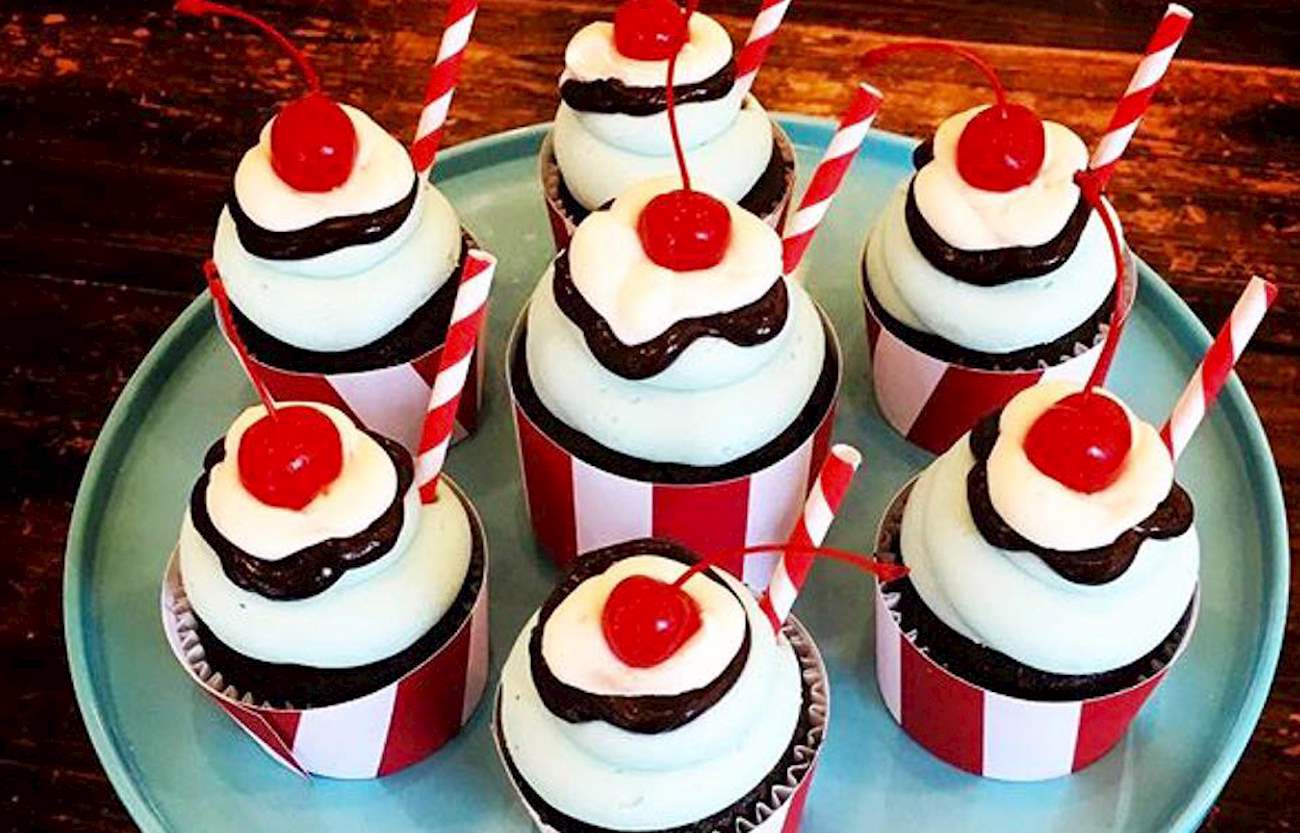 Cupcake In The Flying Cupcake | TasteAtlas | Recommended authentic ...