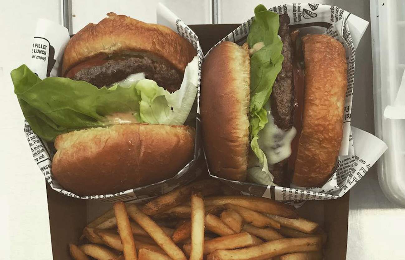 Burger In Le Chic Shack | TasteAtlas | Recommended authentic restaurants