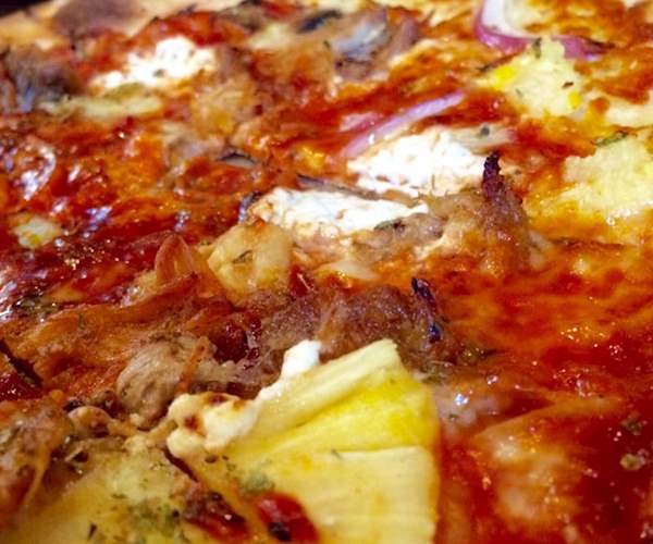 6 Worst Rated North American Pizzas - TasteAtlas