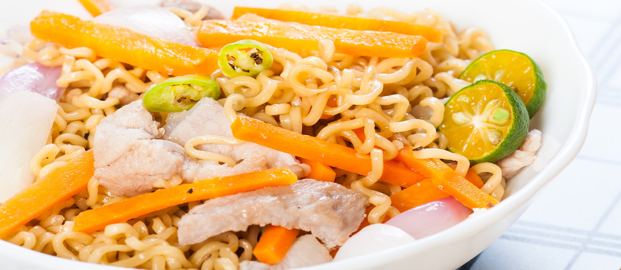 Where to Eat the Best Pancit Canton in the World? | TasteAtlas