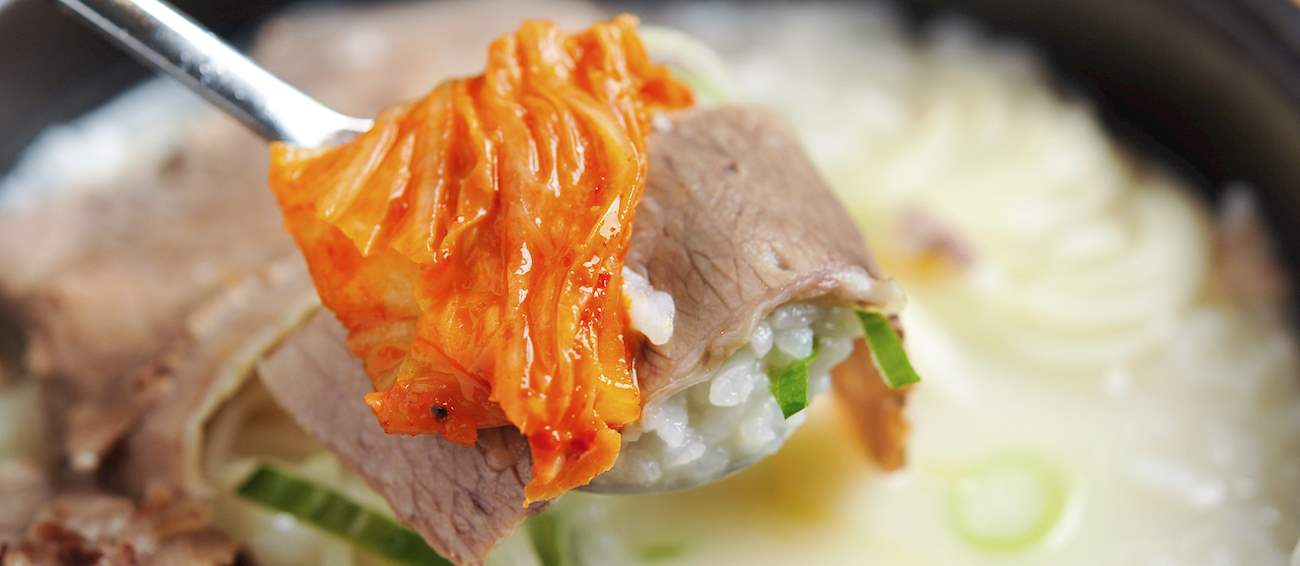 Seolleongtang | Traditional Offal Soup From Seoul, South Korea