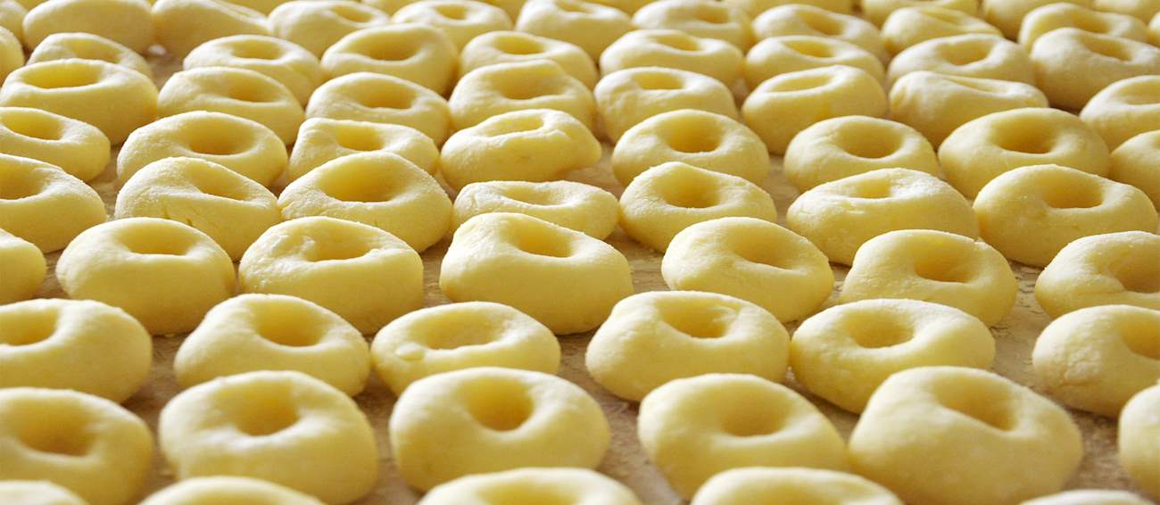 Kluski Śląskie | Traditional Dumplings From Silesian Voivodeship, Poland