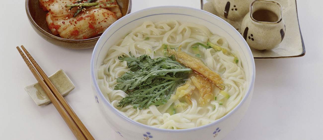 Kalguksu | Traditional Noodle Dish From South Korea