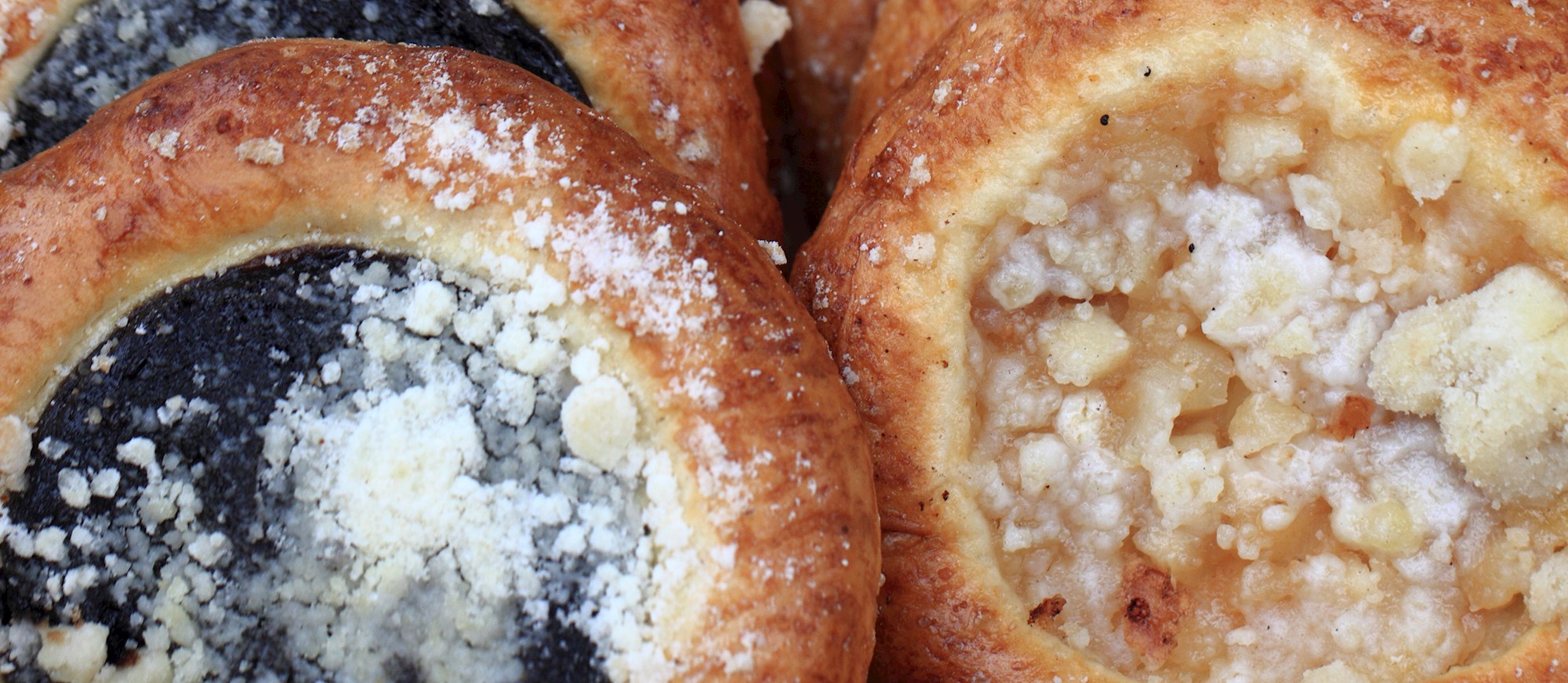 Kolach With Plum Filling Authentic Recipe | TasteAtlas