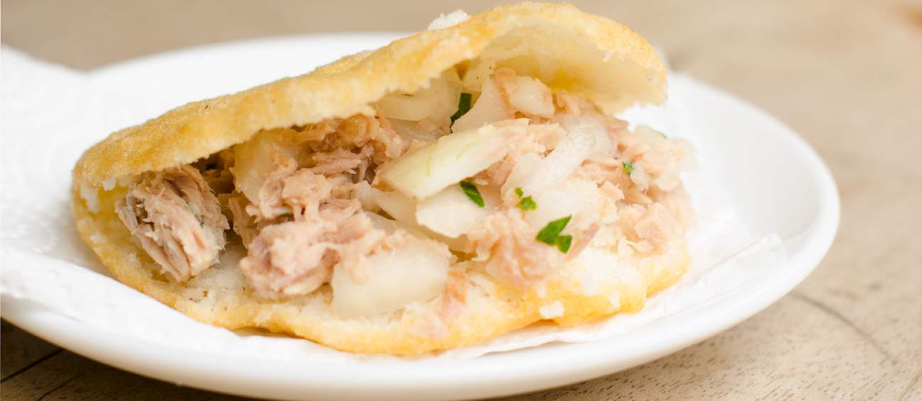 Arepa Frita | Traditional Sandwich From Zulia, Venezuela