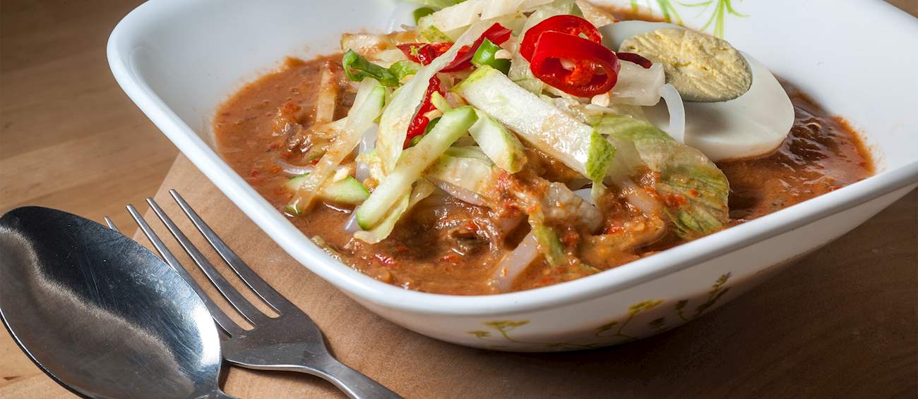 Laksa Authentic Recipe | TasteAtlas