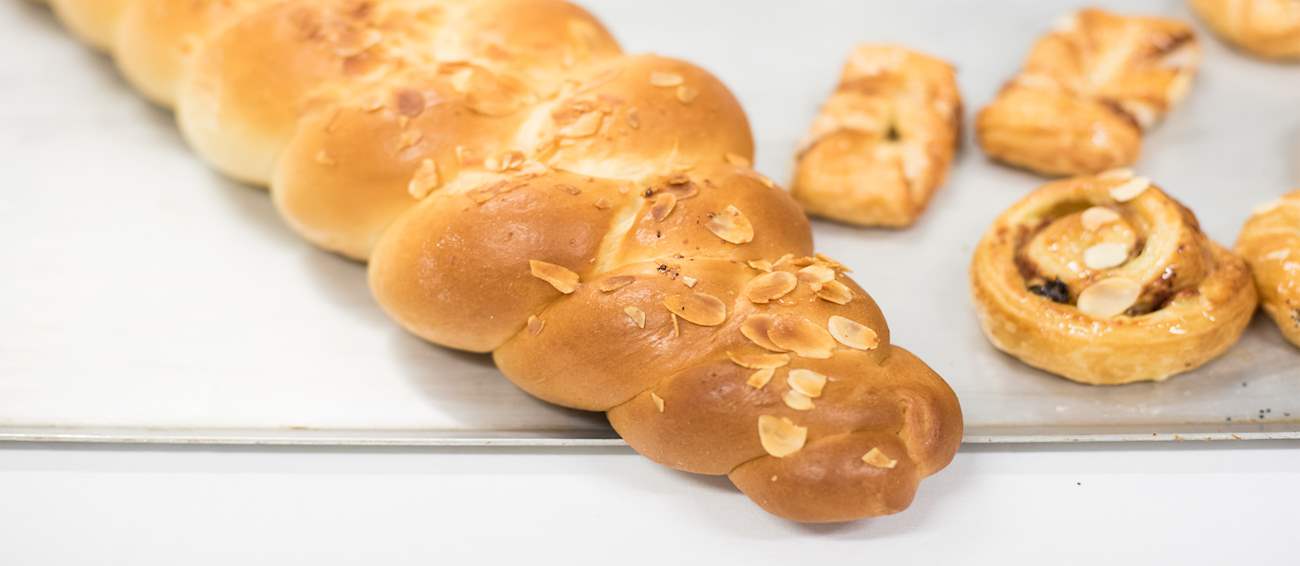 5 Best Sweet Breads in Northern Europe - TasteAtlas