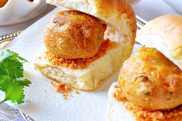 Where to Eat the Best Vada Pav in the World? | TasteAtlas