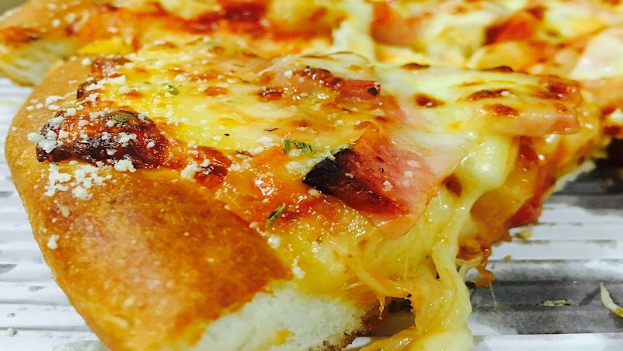 48 Worst Rated Pizzas in the World - TasteAtlas