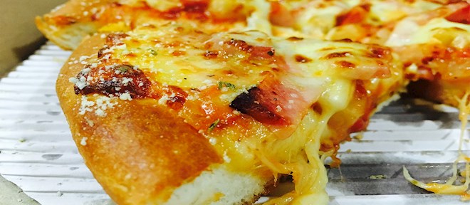 Canadian Pizzas: Best Recipes & Restaurants | TasteAtlas