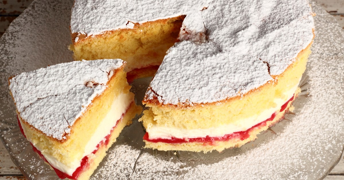 14 Best Cakes in the United Kingdom - TasteAtlas