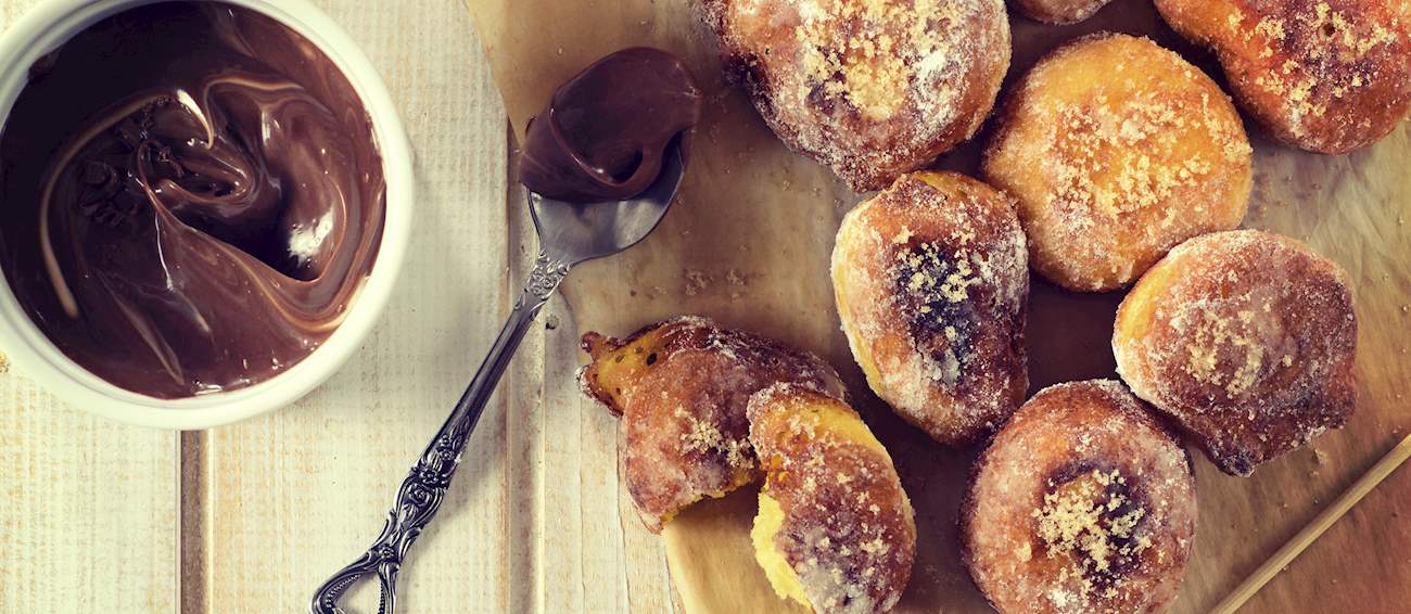 Oliebol Authentic Recipe | TasteAtlas