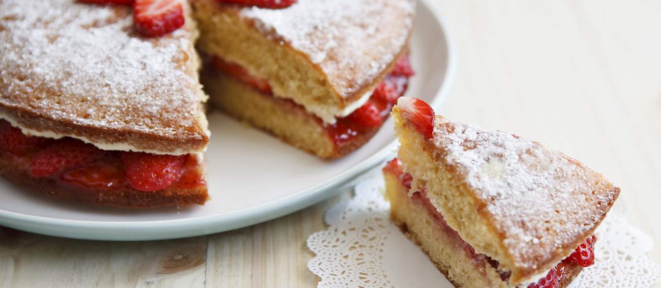 Victoria Sponge | Traditional Cake From England, United Kingdom