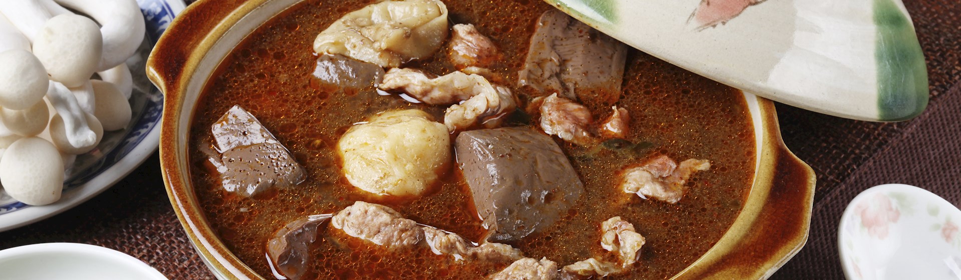 12 Hot Pot Varieties Ranked From the Best To the Worst - TasteAtlas