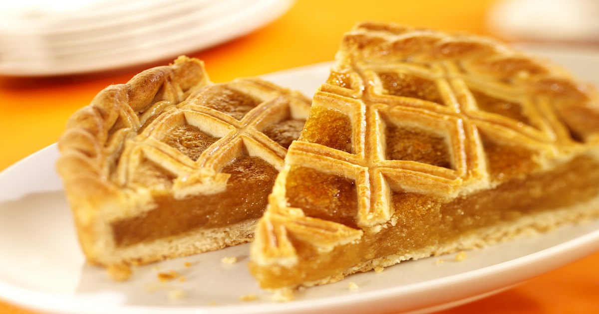 Treacle Tart | Traditional Tart From England, United Kingdom