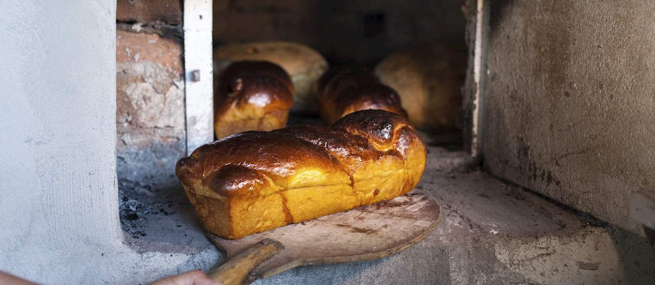 Cozonac | Traditional Sweet Bread From Romania