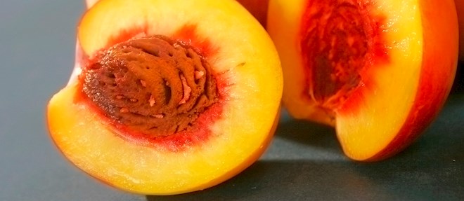 European Peaches: 8 Peach Types in Europe | TasteAtlas