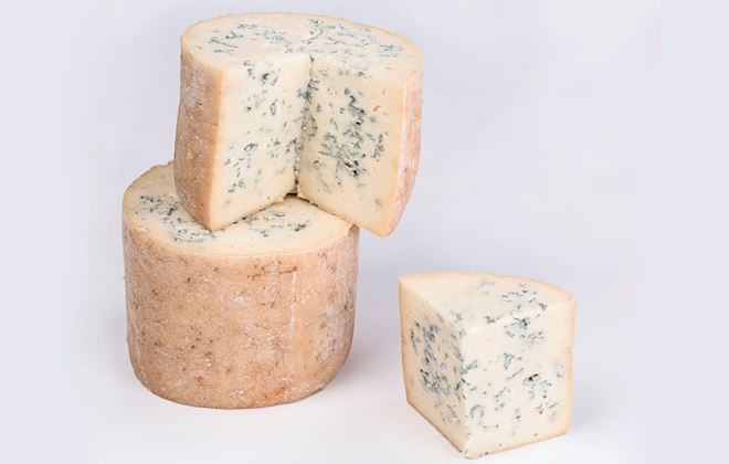 Aurhalpin Cheeses: 47 Cheese Types in Auvergne-Rhône-Alpes | TasteAtlas