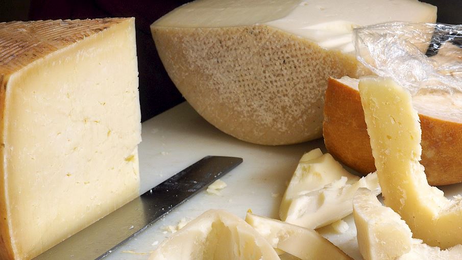 7 Best Cheeses in Basilicata - TasteAtlas