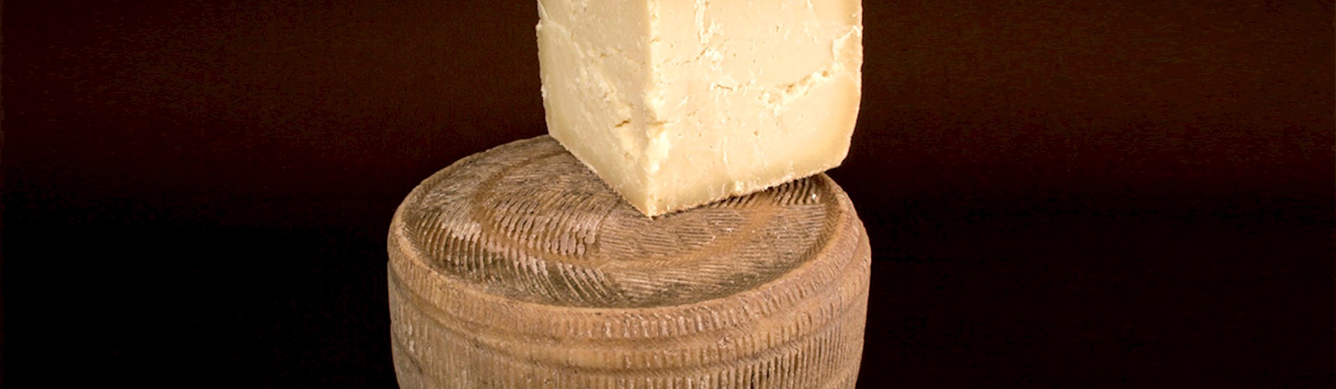 8 Best Natural Rind Cheeses in Apulia - TasteAtlas