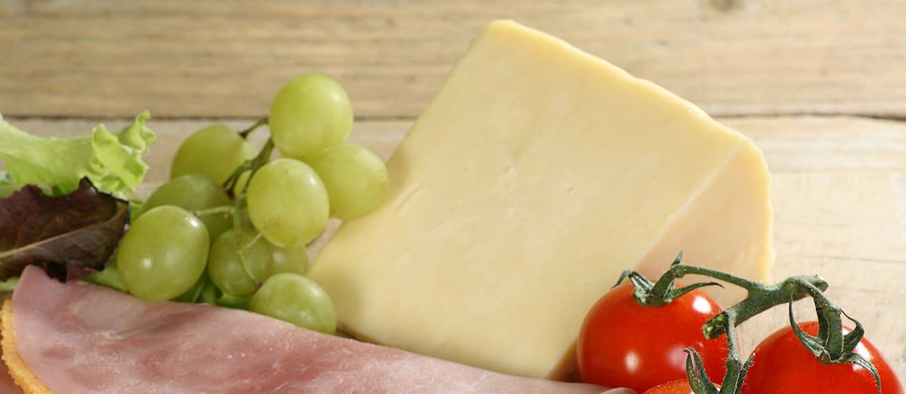 76 Best Natural Rind Cheeses in the United Kingdom - TasteAtlas