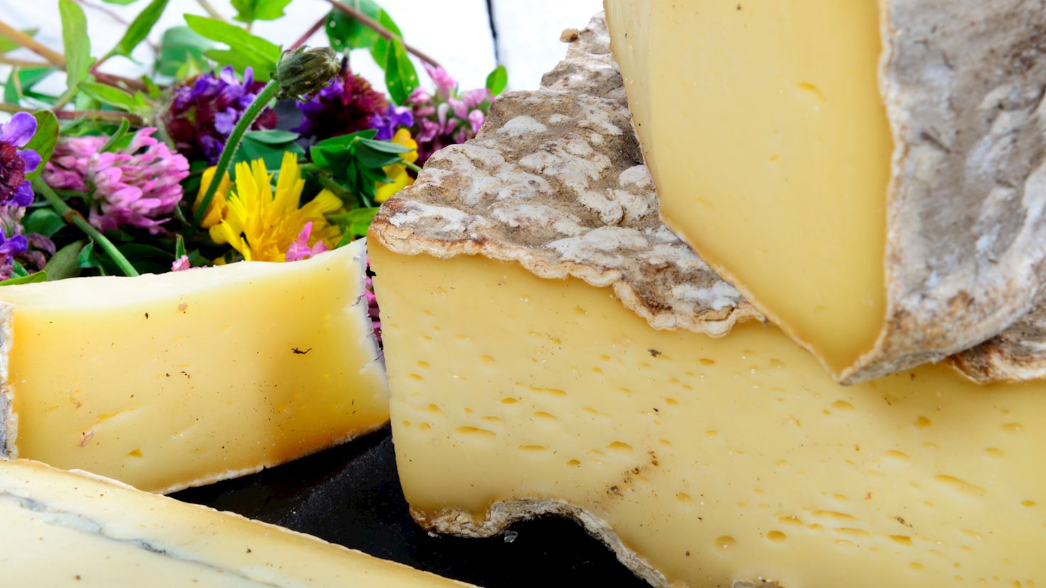 7 Best Semi-soft Cheeses in Savoie - TasteAtlas