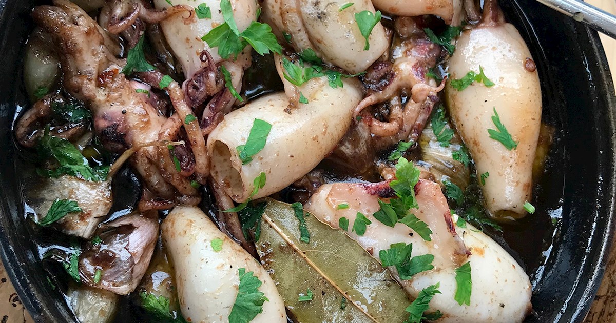 Lulas Com Ferrado | Traditional Squid Dish From Algarve, Portugal