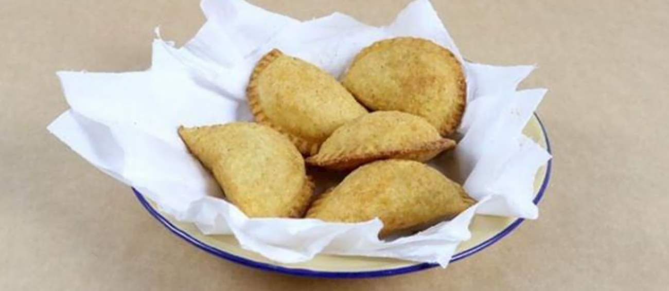 Pastel Mandi'o | Traditional Snack From Paraguay