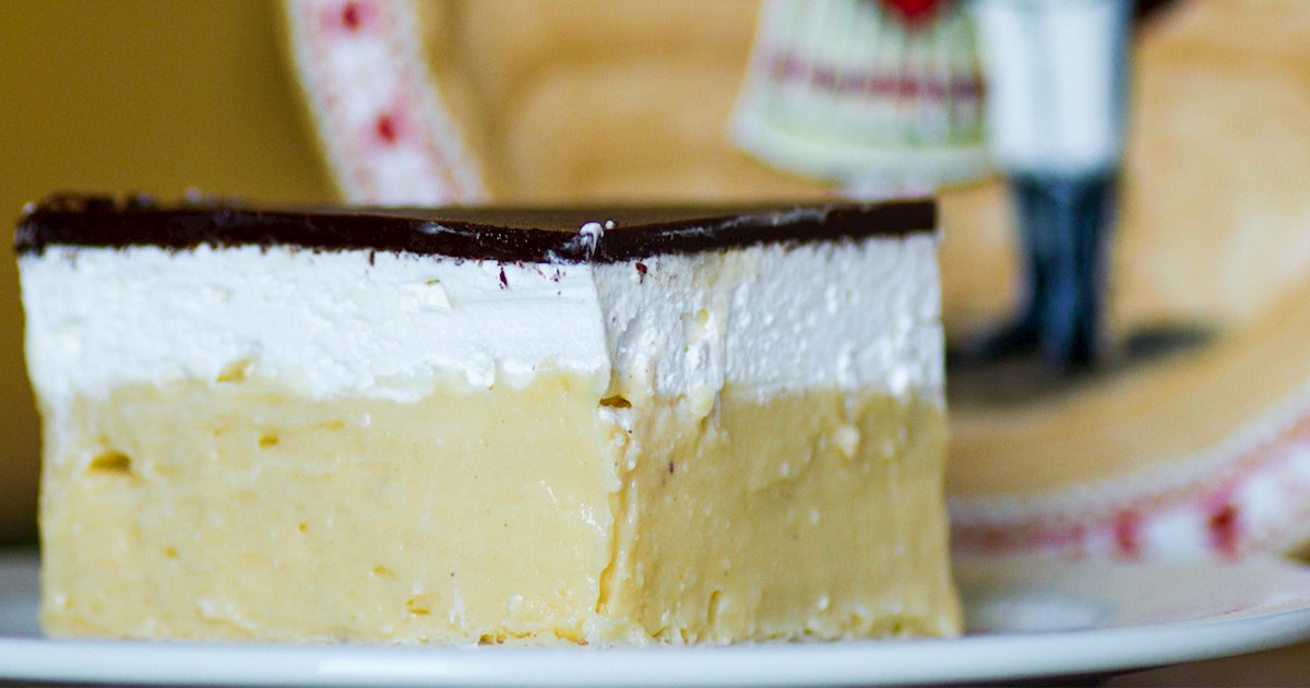 Zagrebačka Kremšnita | Traditional Cake From Zagreb, Croatia