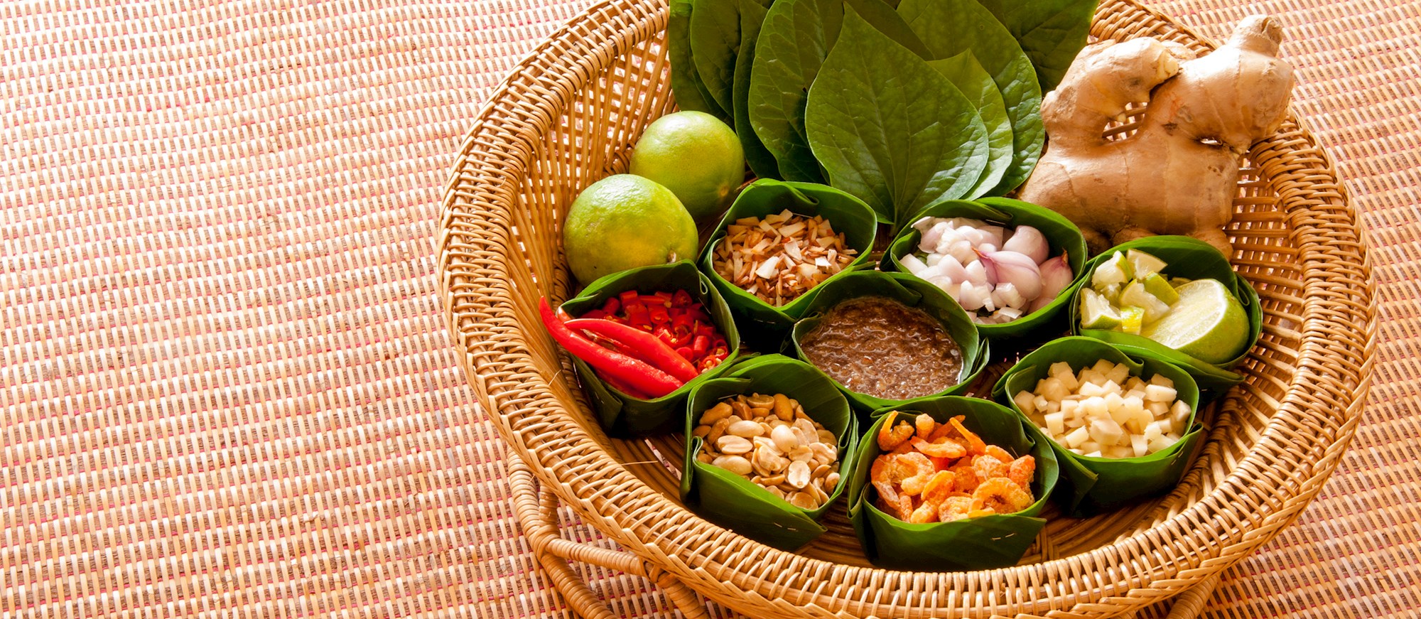 Where to Eat the Best Miang Kham in the World? | TasteAtlas