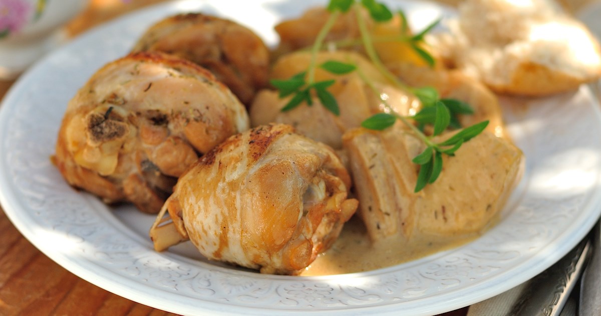 Poulet au Cidre | Traditional Chicken Dish From Brittany, France