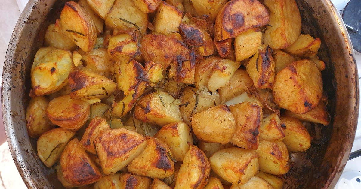 Where to Eat the Best Patata L-Forn in the World? | TasteAtlas