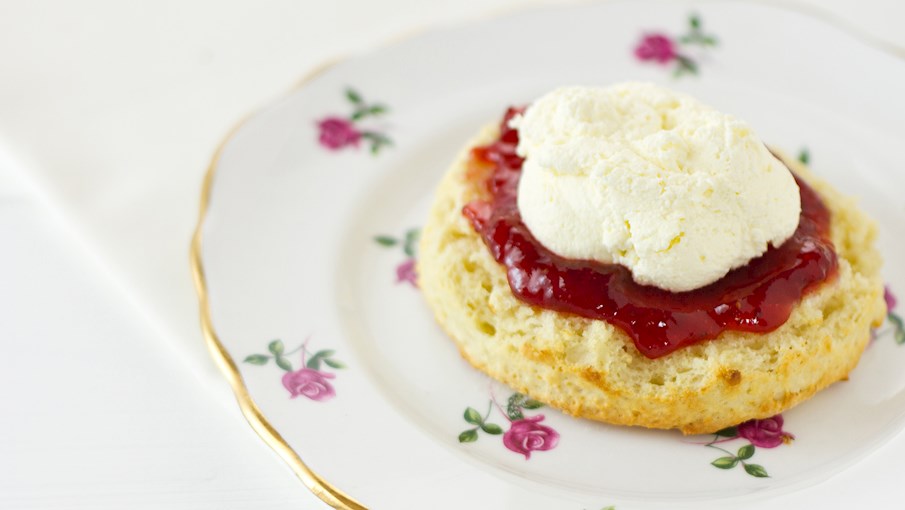 25 Best Snacks in the United Kingdom - TasteAtlas