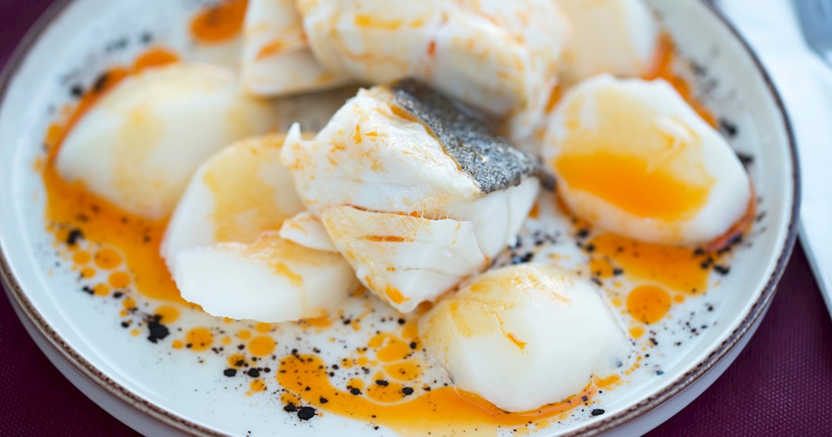 Merluza a la Gallega | Traditional Saltwater Fish Dish From Galicia, Spain