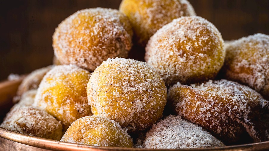 13 Best Deep-fried Dessert Recipes - TasteAtlas