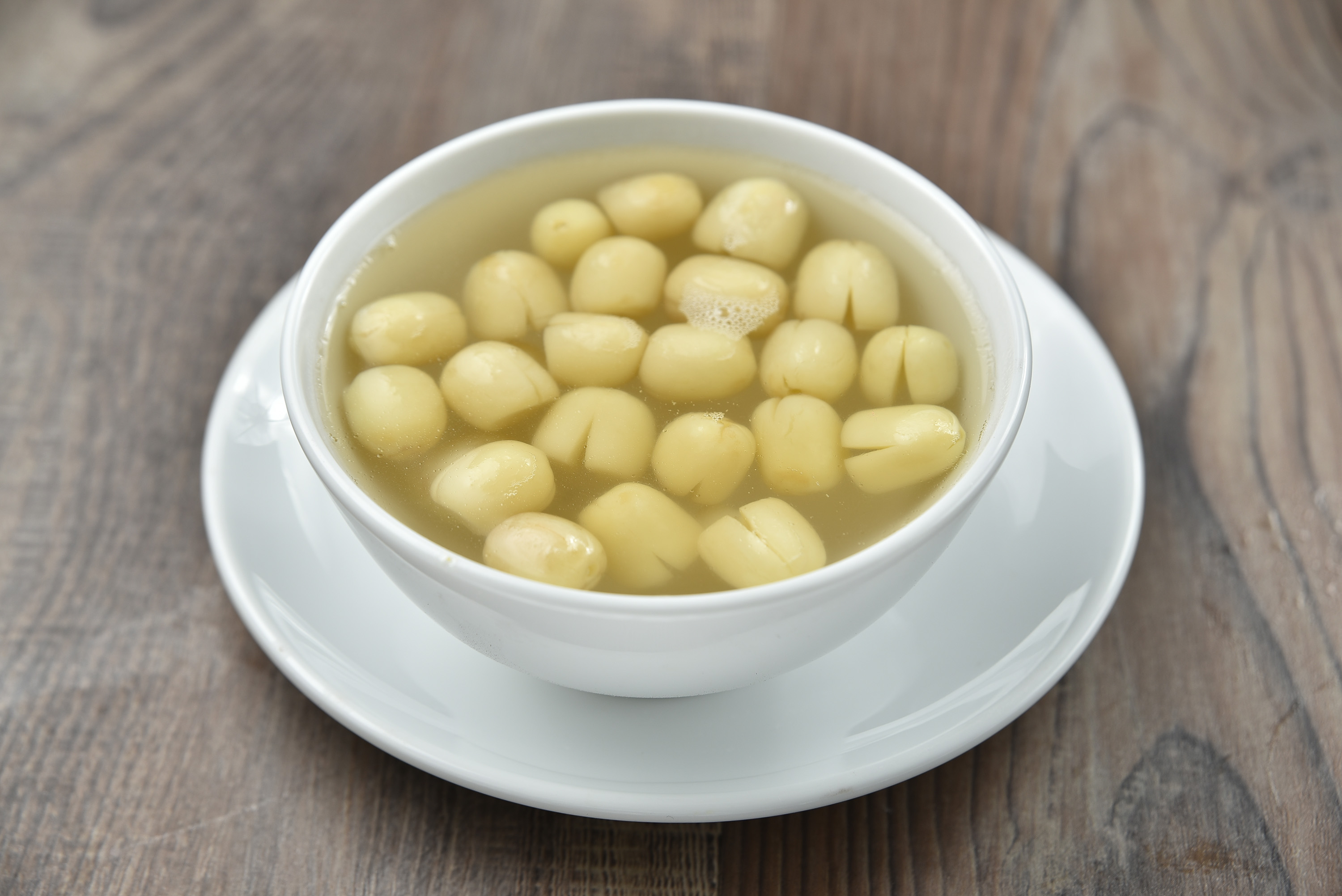 Chè Hạt Sen | Traditional Sweet Soup From Huế, Vietnam