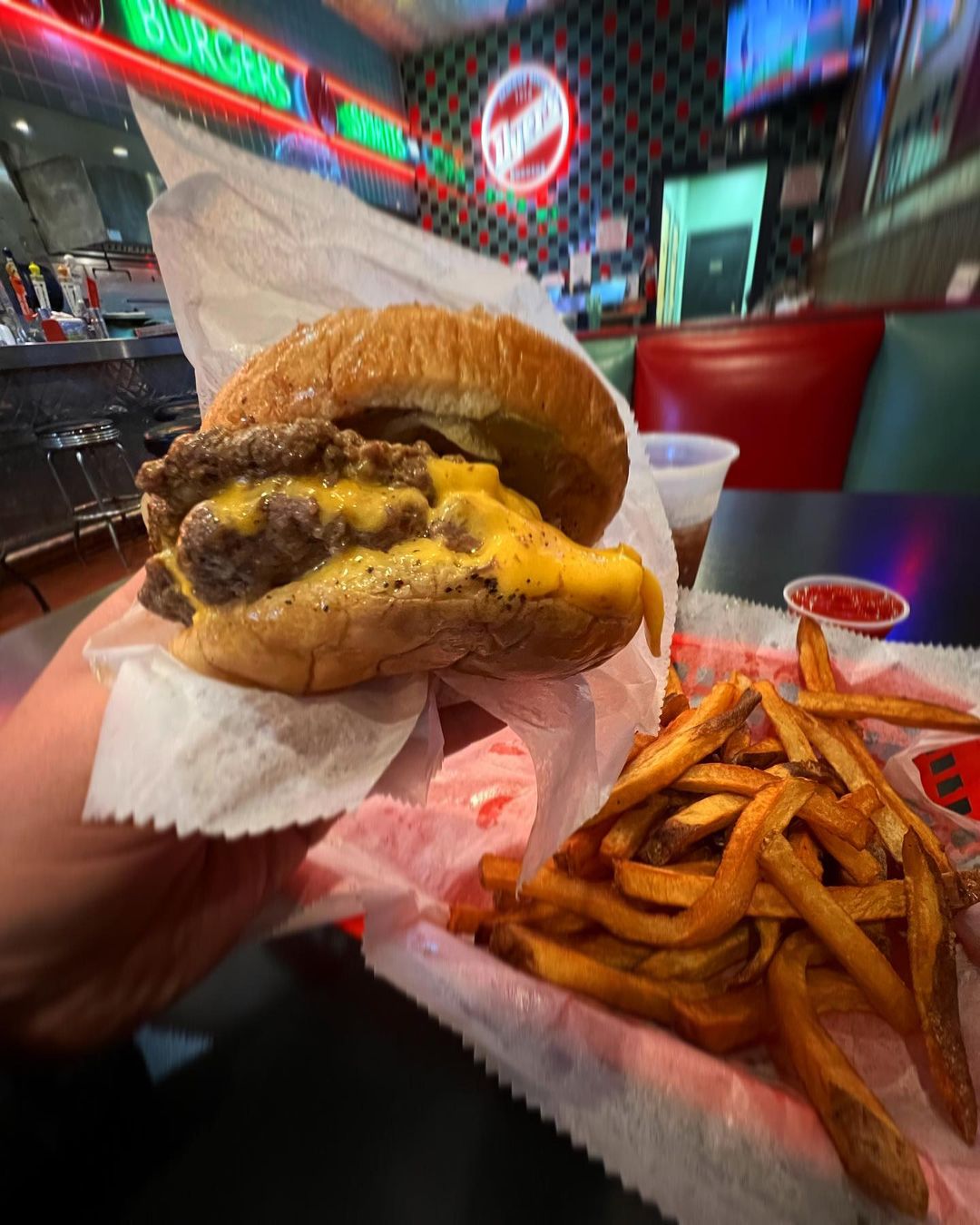 3 Most Popular Burgers With Mustard and Beef - TasteAtlas