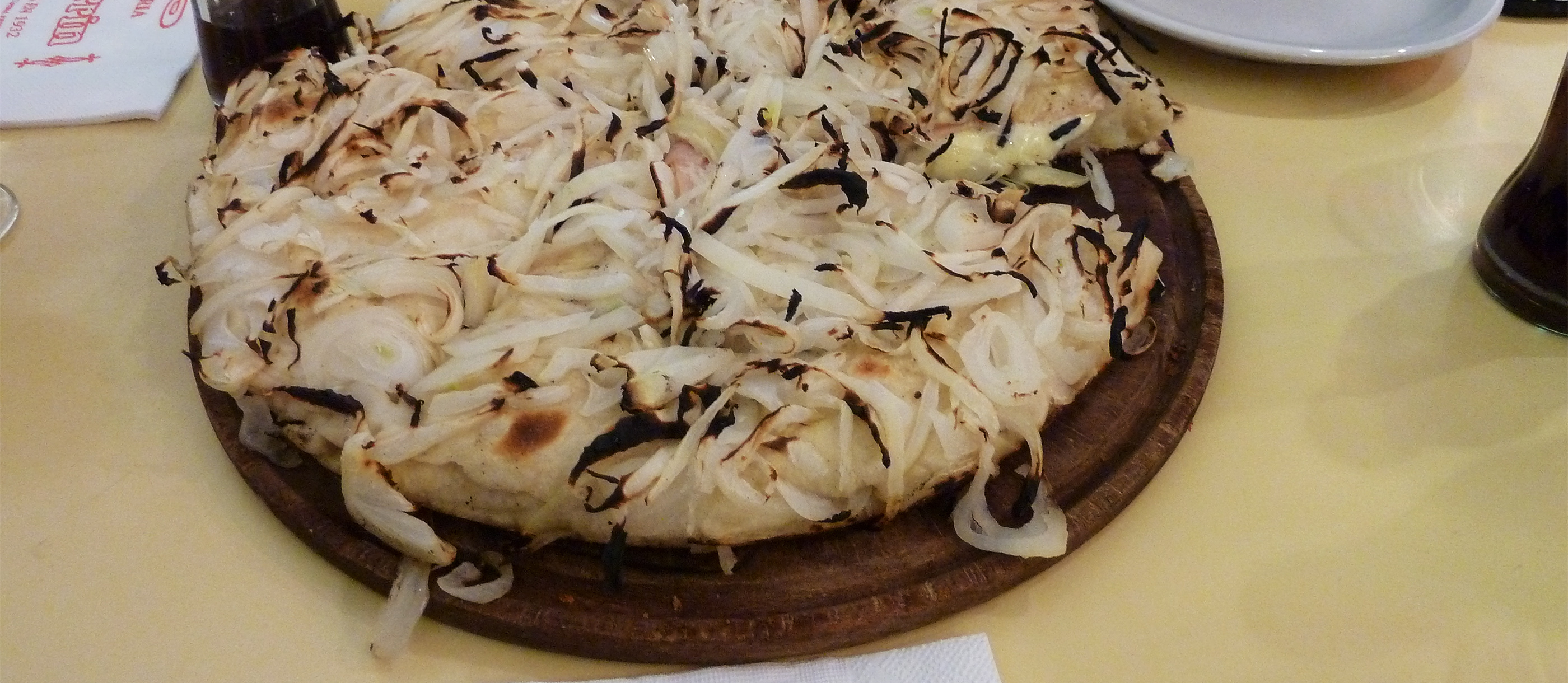 Fugazzeta | Traditional Pizza From Argentina