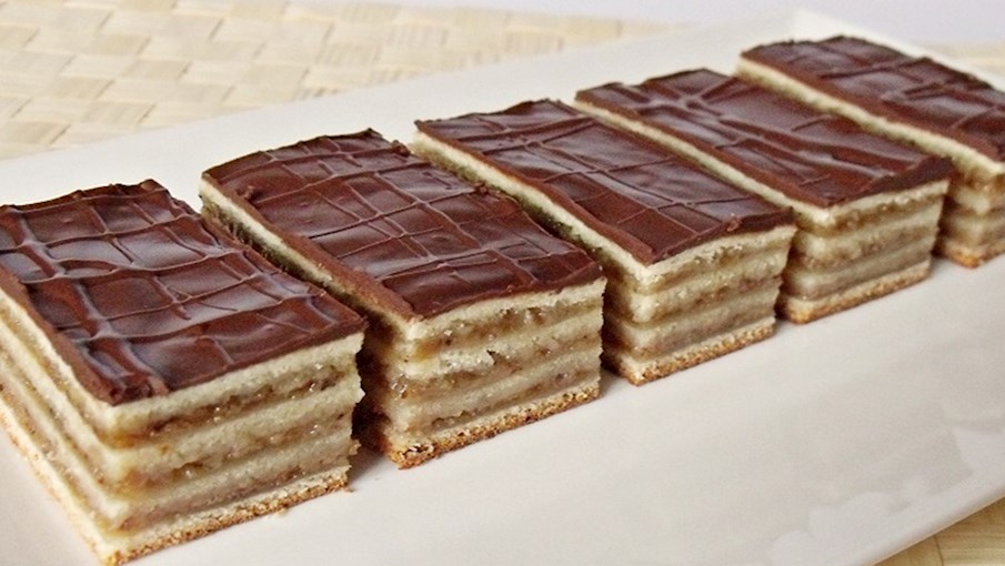 13 Best Cakes in Hungary - TasteAtlas
