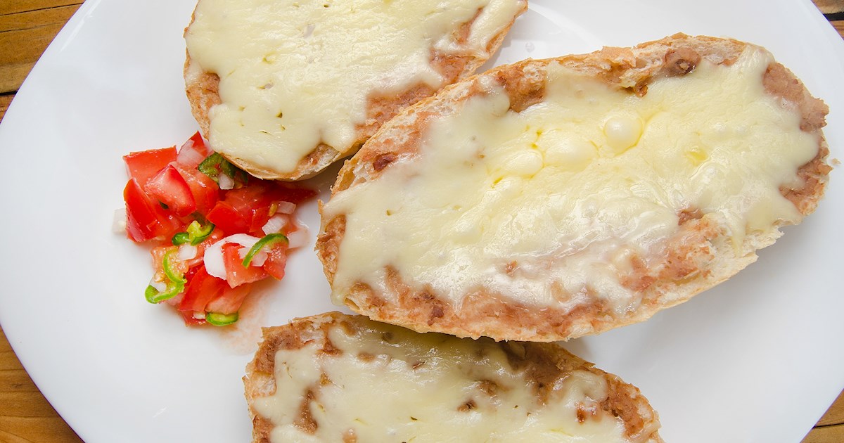 Mollete (Mexico) | Traditional Sandwich From Mexico