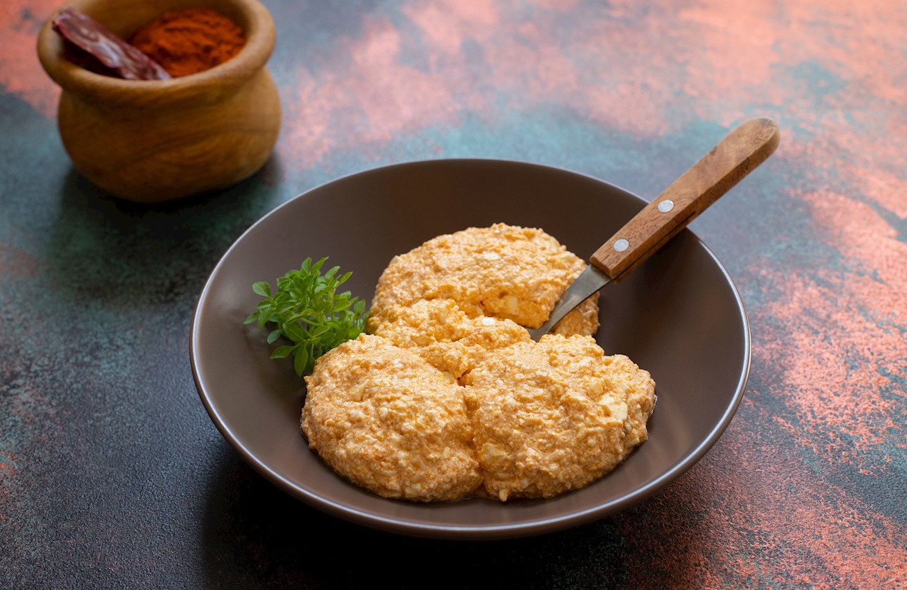 3 Most Popular Dishes With Garlic and Sour Cream - TasteAtlas