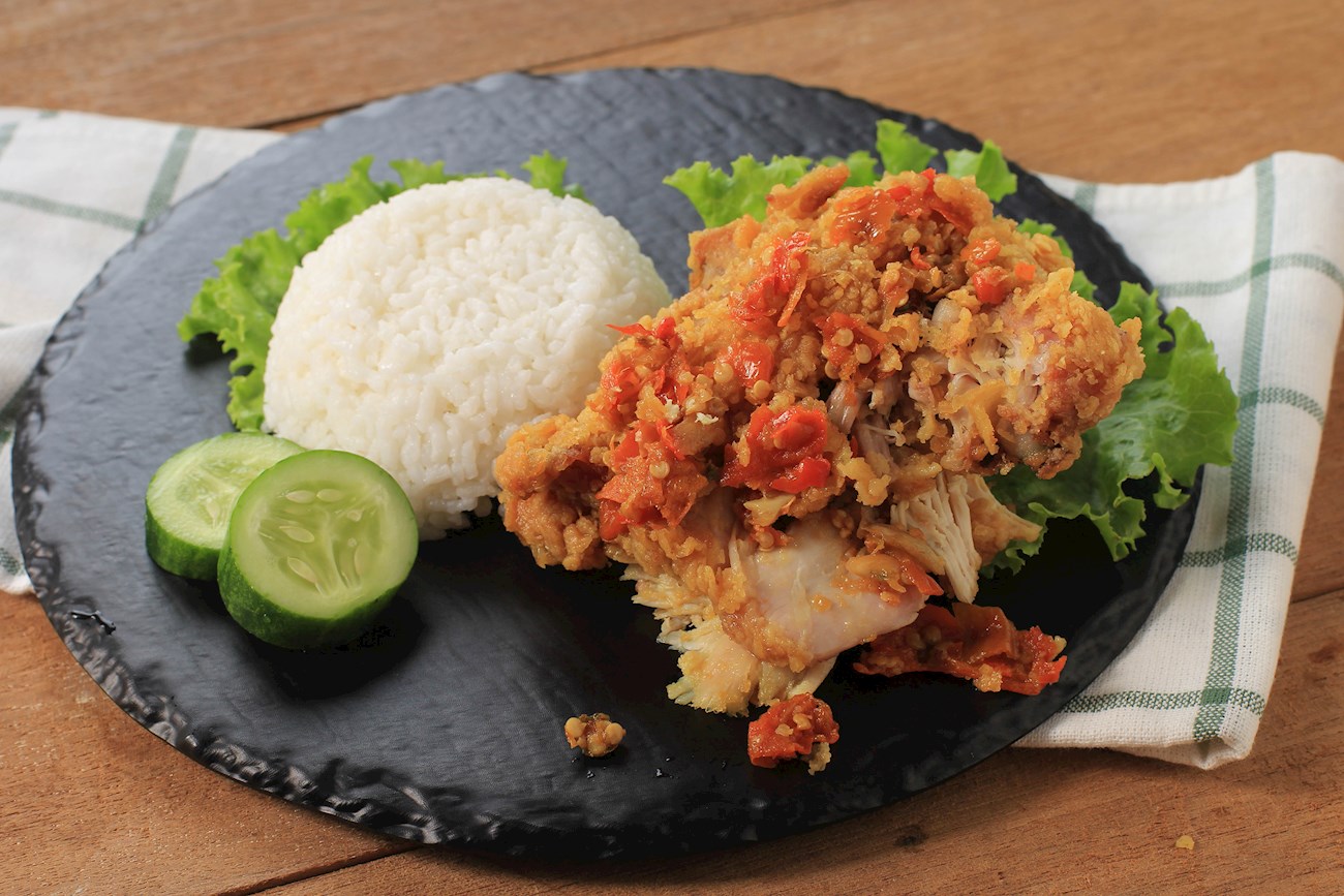 Ayam Geprek | Traditional Fried Chicken Dish From Yogyakarta, Indonesia