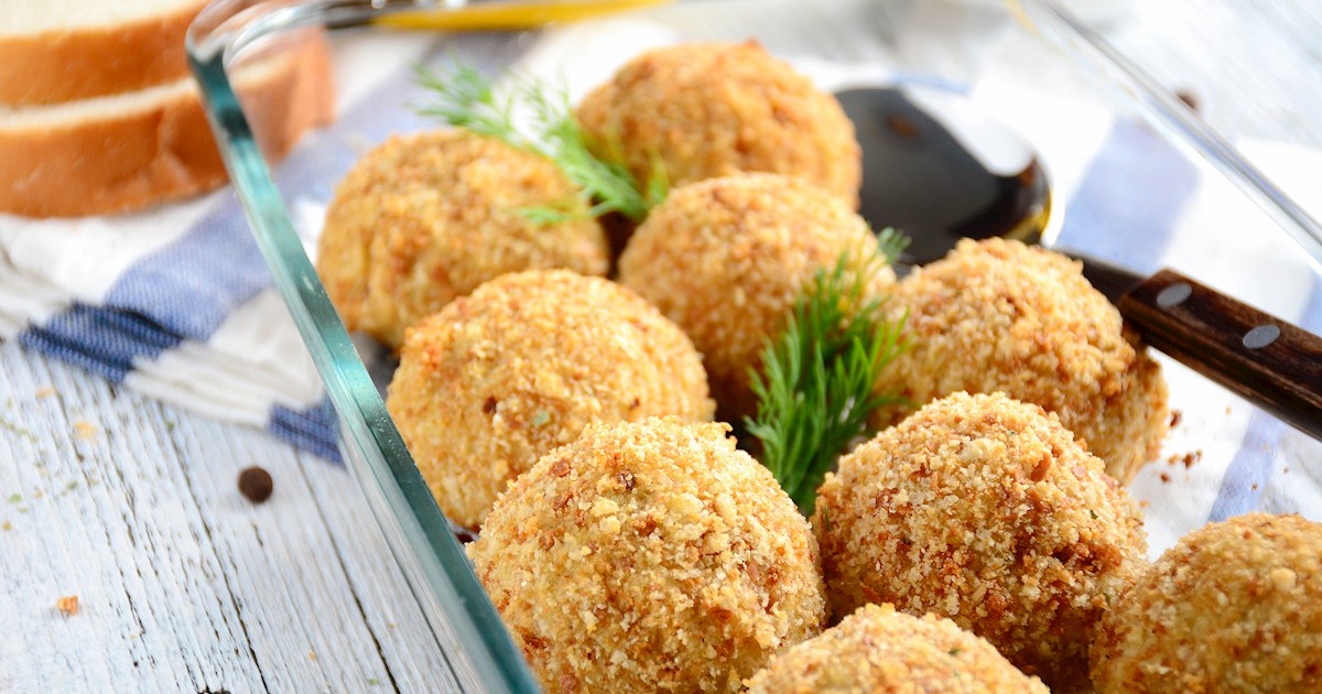 7 Most Popular Fish Dishes With Saltwater Fish and Bell Pepper - TasteAtlas