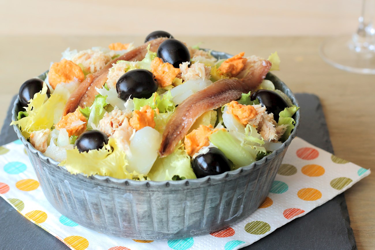 Xató (salad) | Traditional Salad From Catalonia, Spain