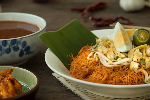Mee Siam | Traditional Noodle Dish From Malaysia, Southeast Asia