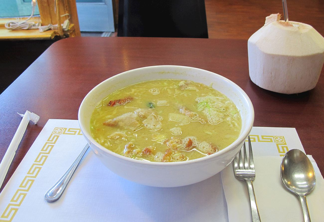 Samusa | Traditional Soup From Myanmar, Southeast Asia