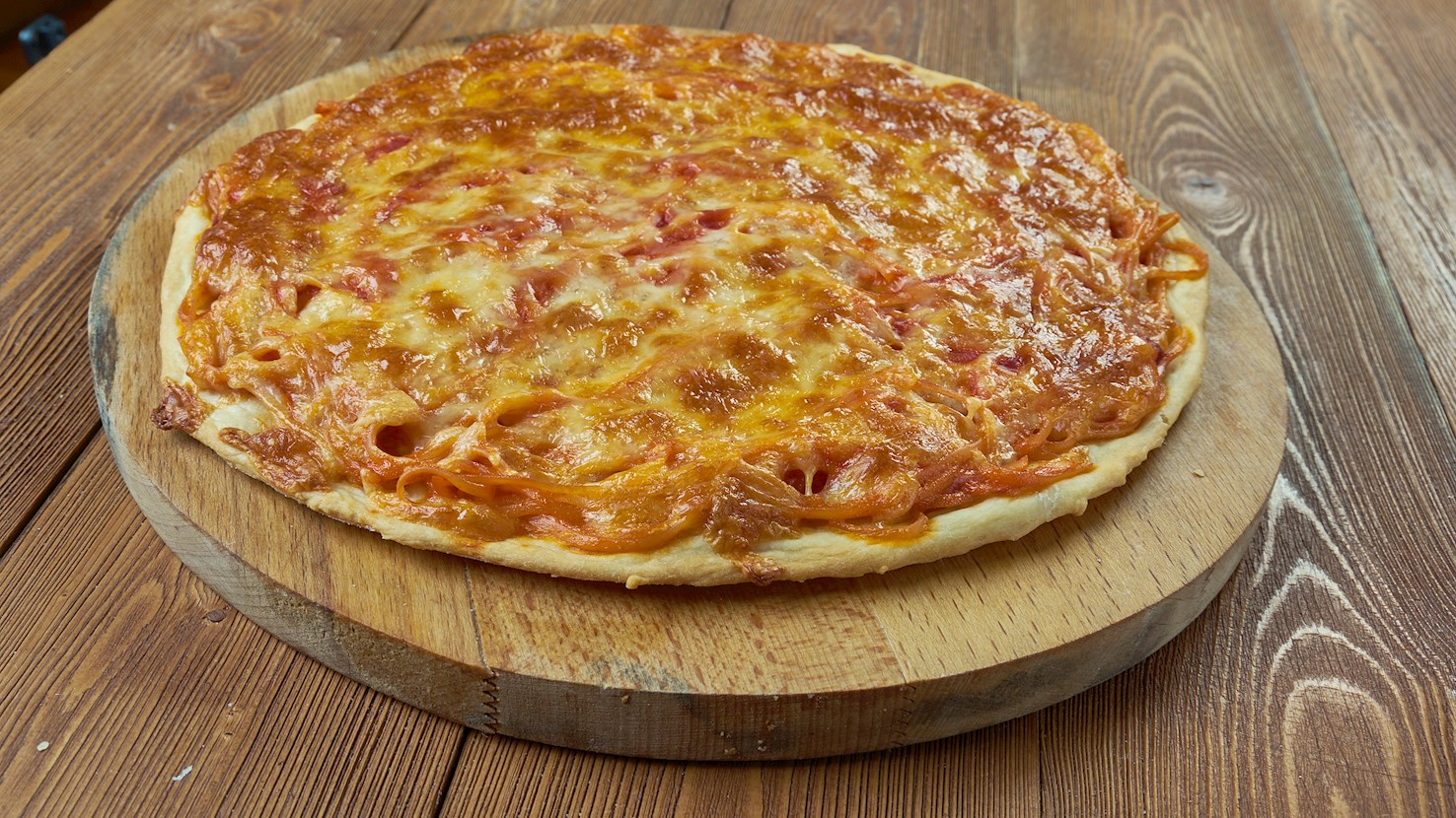 6 Best Pizzas in Canada - TasteAtlas