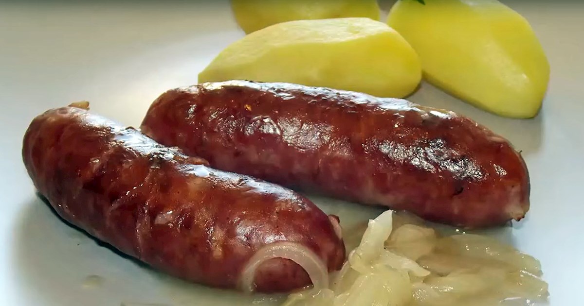 Diots au Vin Blanc | Traditional Sausage Dish From Haute-Savoie, France