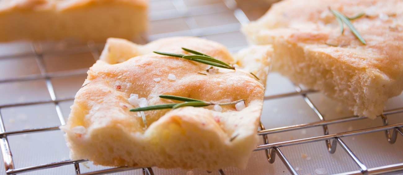 Pizza Bianca | Traditional Pizza From Rome, Italy